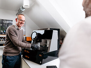 Training and Application Expertise – Freiberg Instruments