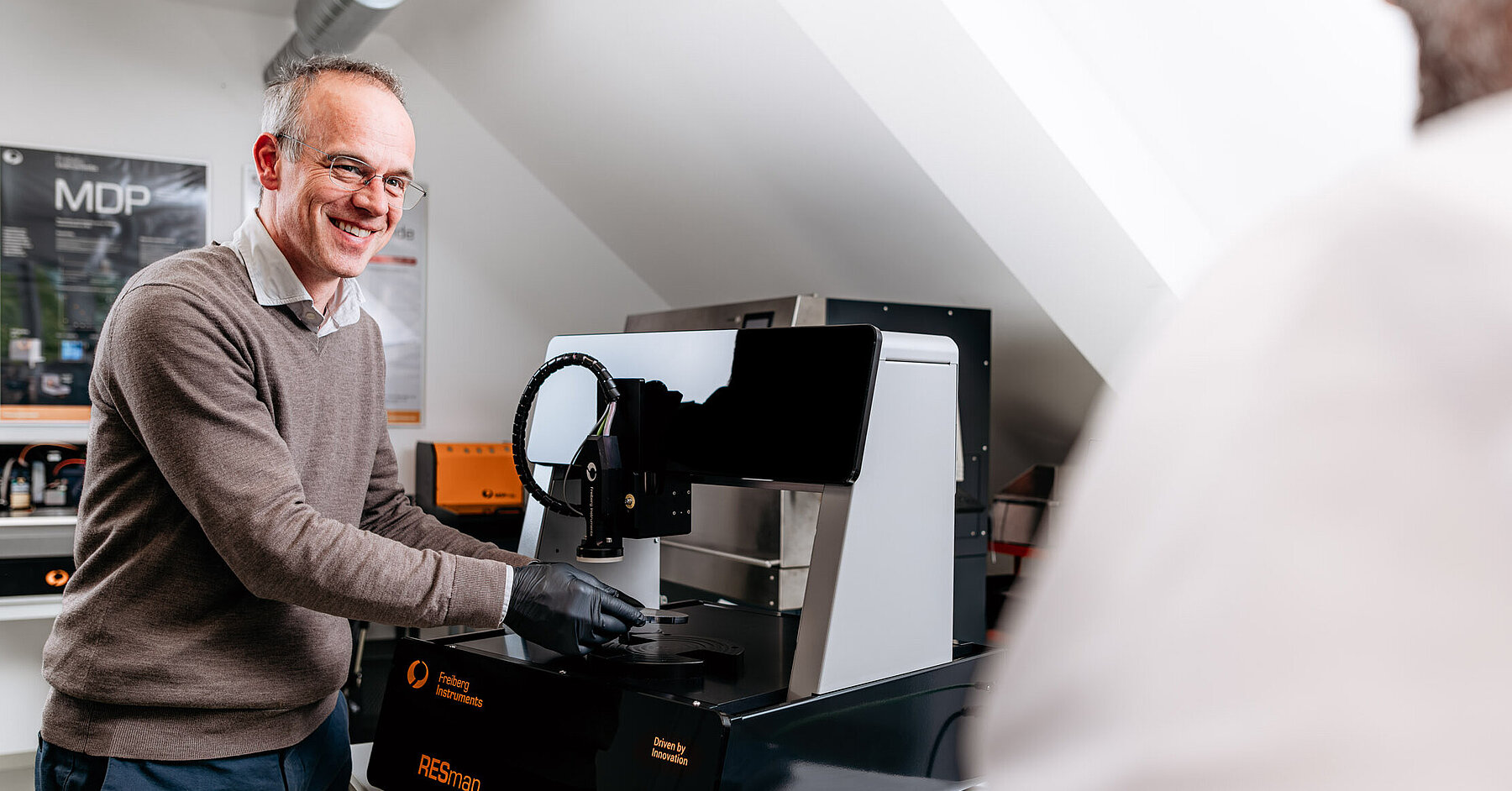 Training and Application Expertise – Freiberg Instruments